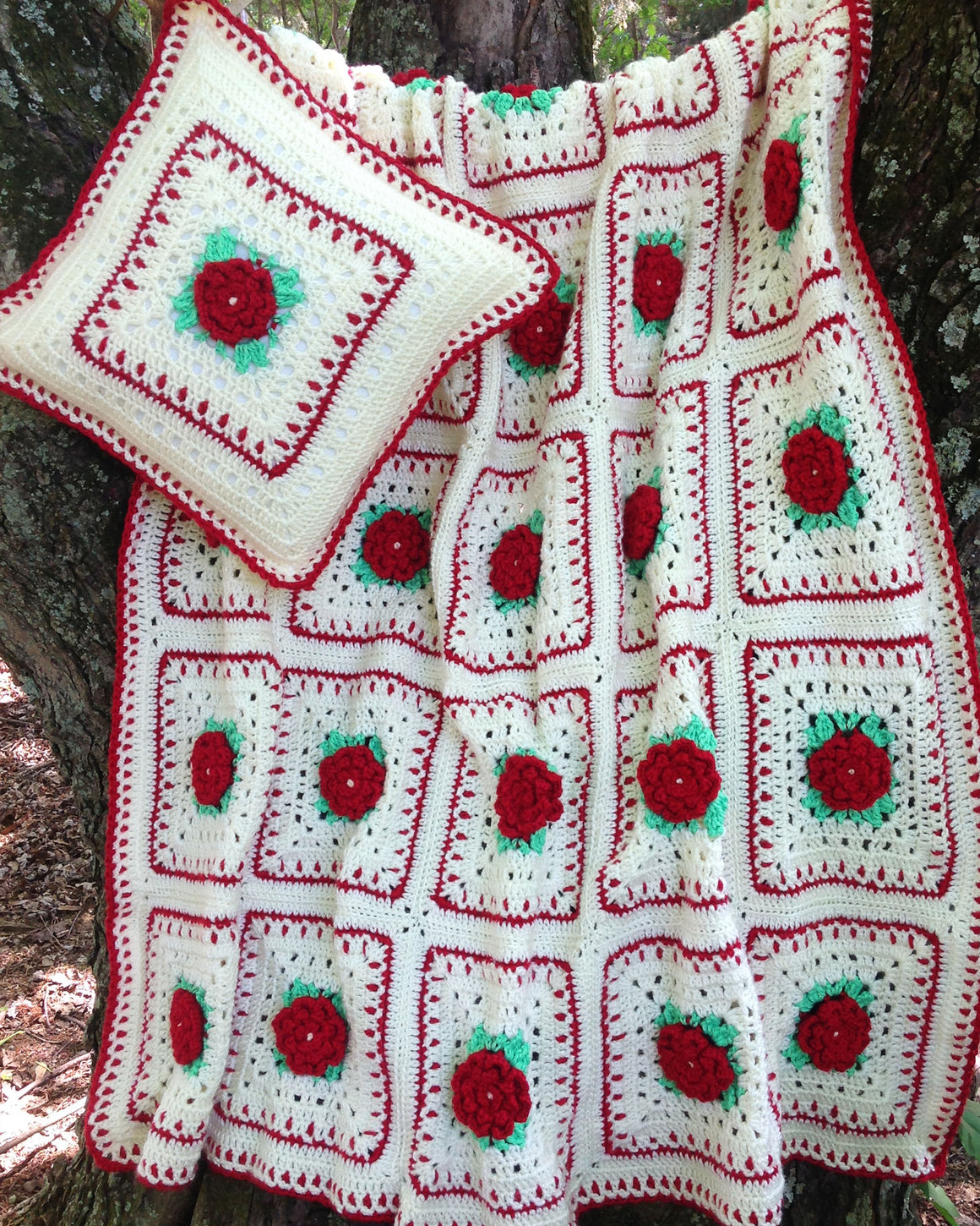 Christmas Rose Afghan & Pillow Set Crochet Pattern– Maggie's Crochet