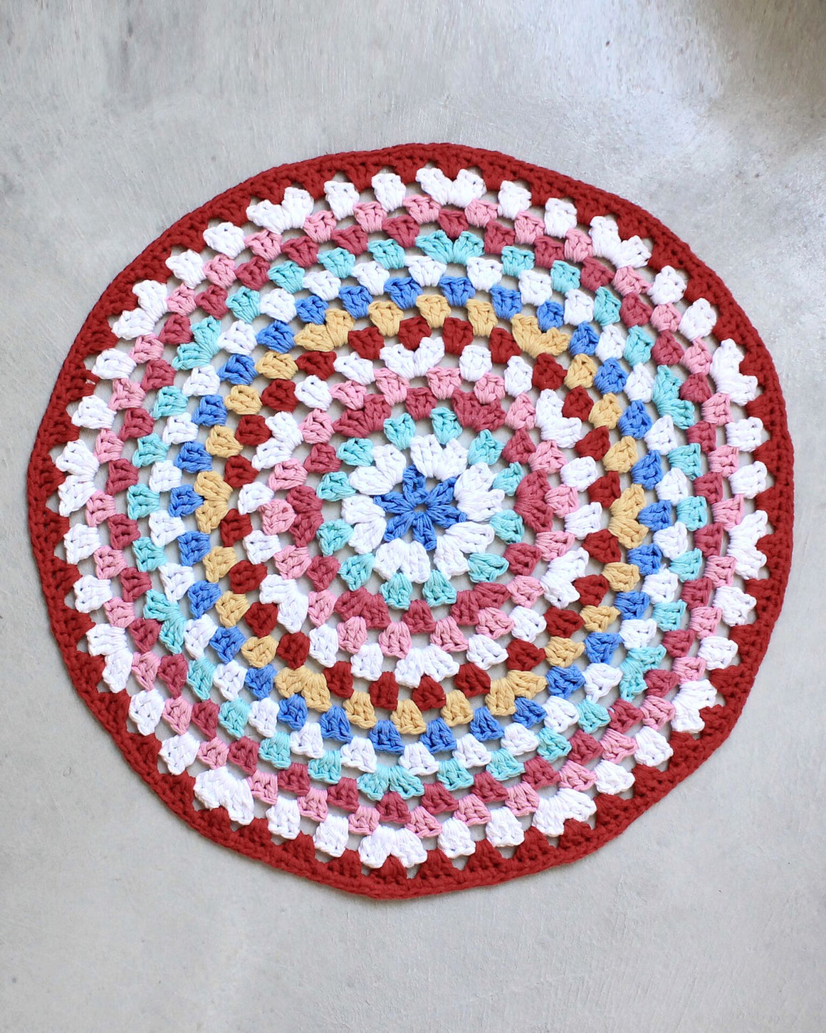 Easy Granny Rug Round Crochet Pattern for Beginners– Maggie's Crochet