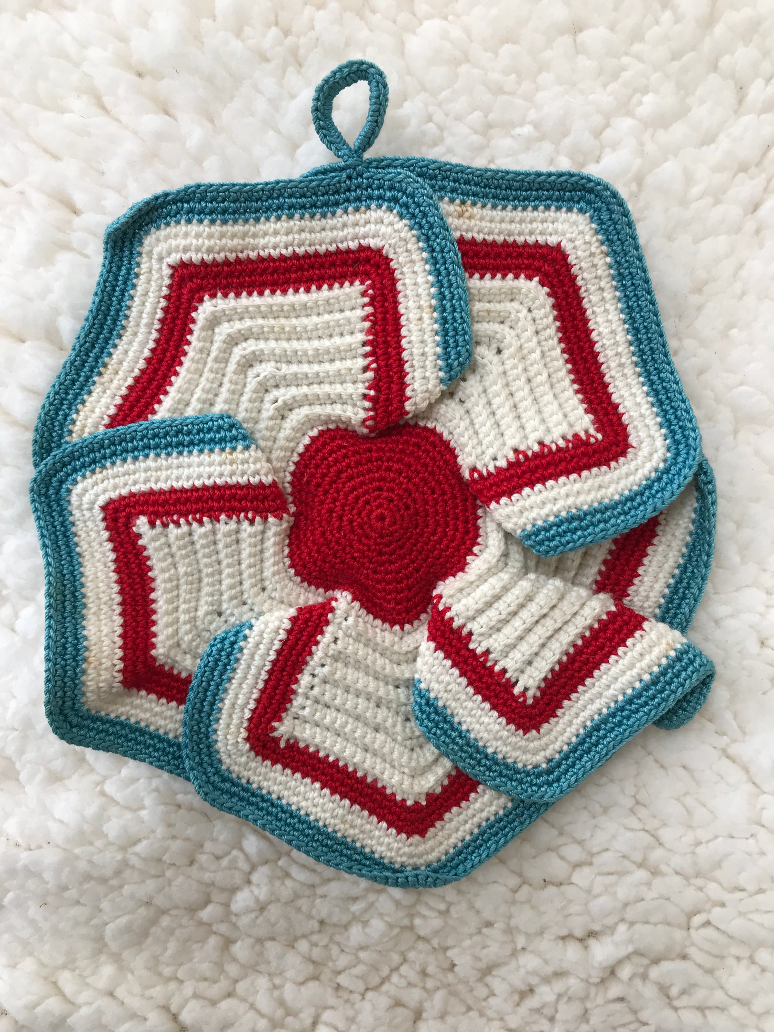 Crochet Pattern Five Petal Pinwheel Potholder – Maggie's Crochet