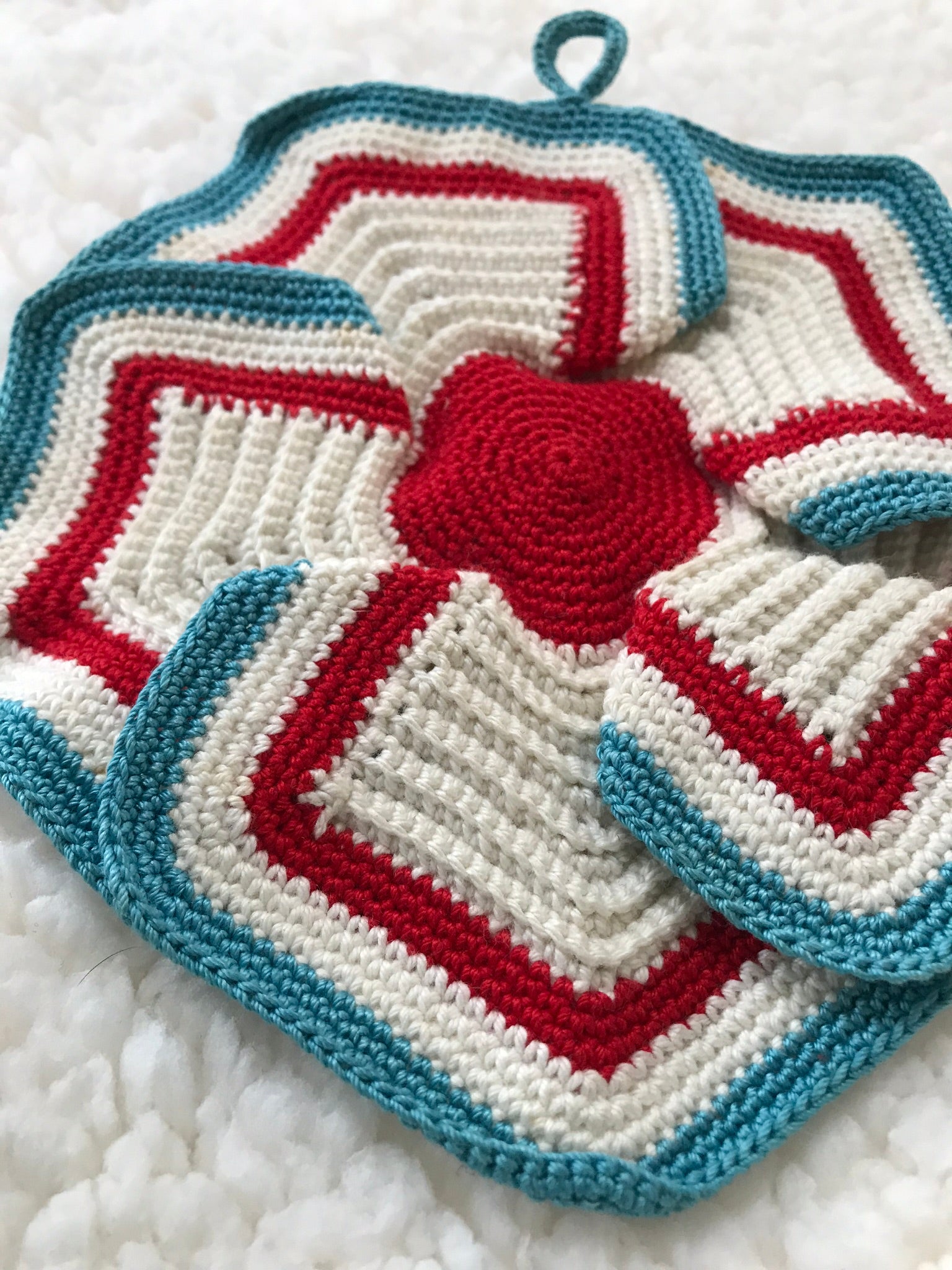 Crochet Pattern Five Petal Pinwheel Potholder – Maggie's Crochet